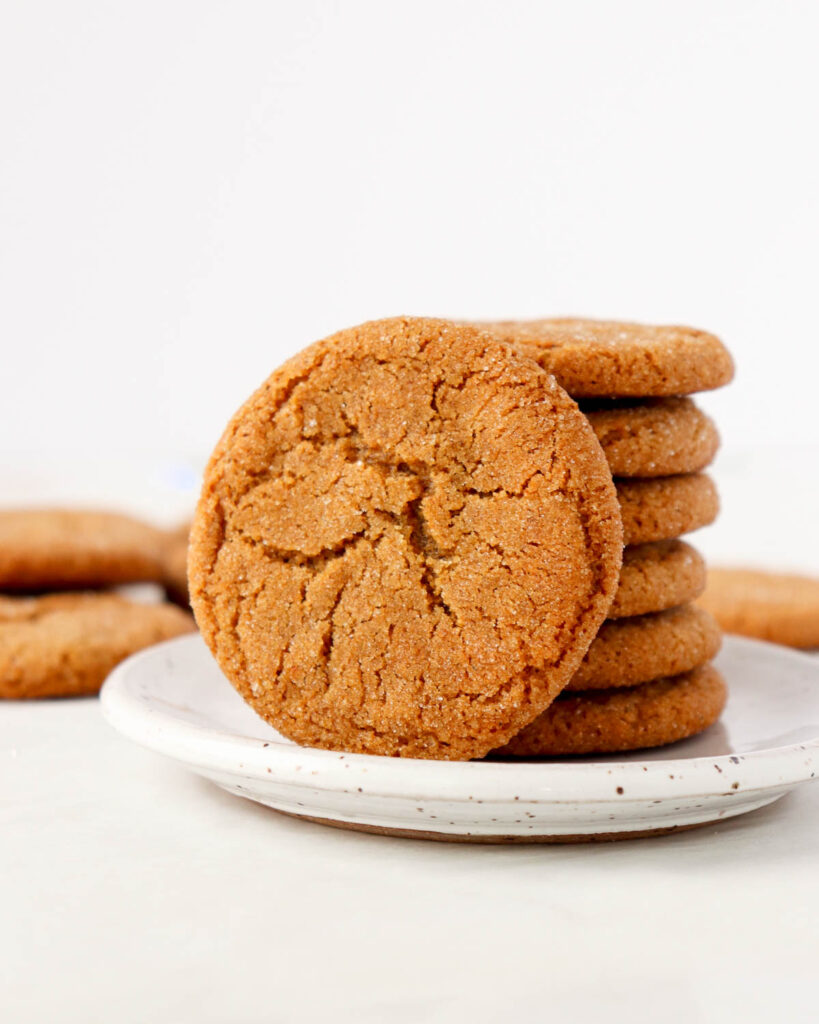Chewy & Spicy Ginger Molasses Cookies - Knead Some Sweets