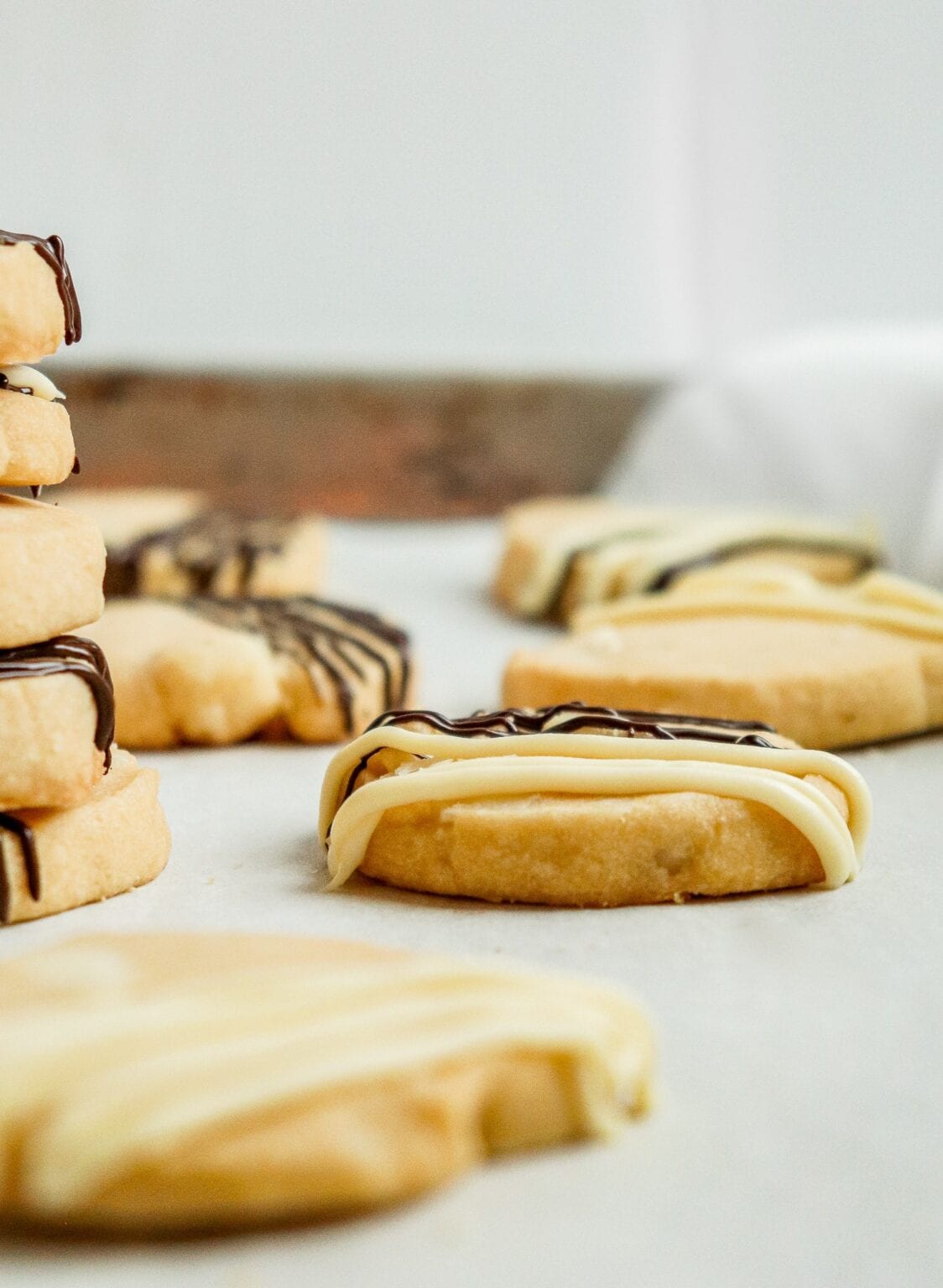 Macadamia Nut Shortbread Cookies - Knead Some Sweets