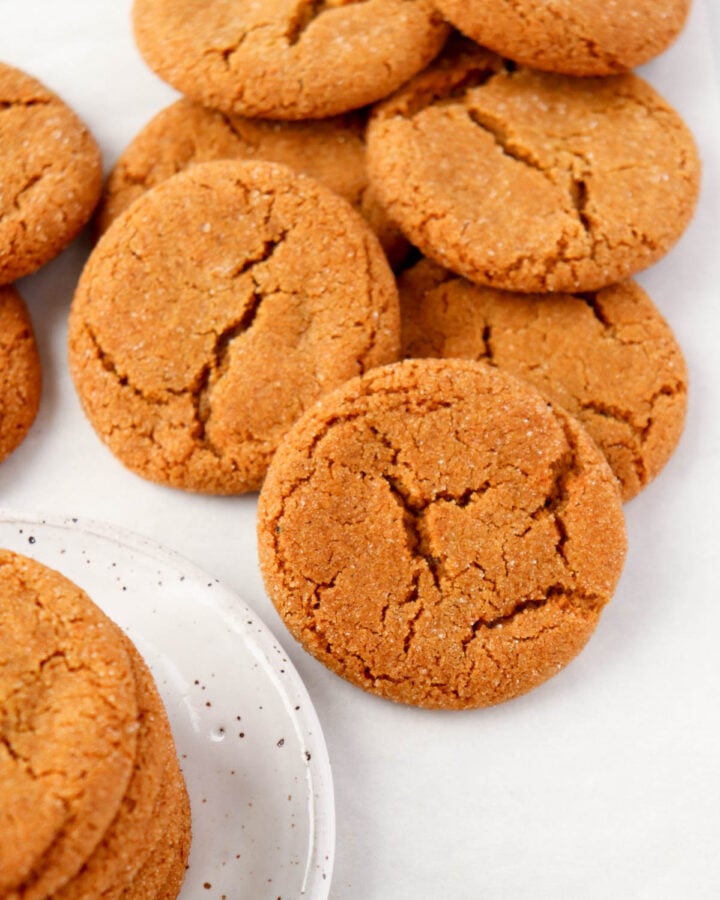 Chewy & Spicy Ginger Molasses Cookies - Knead Some Sweets