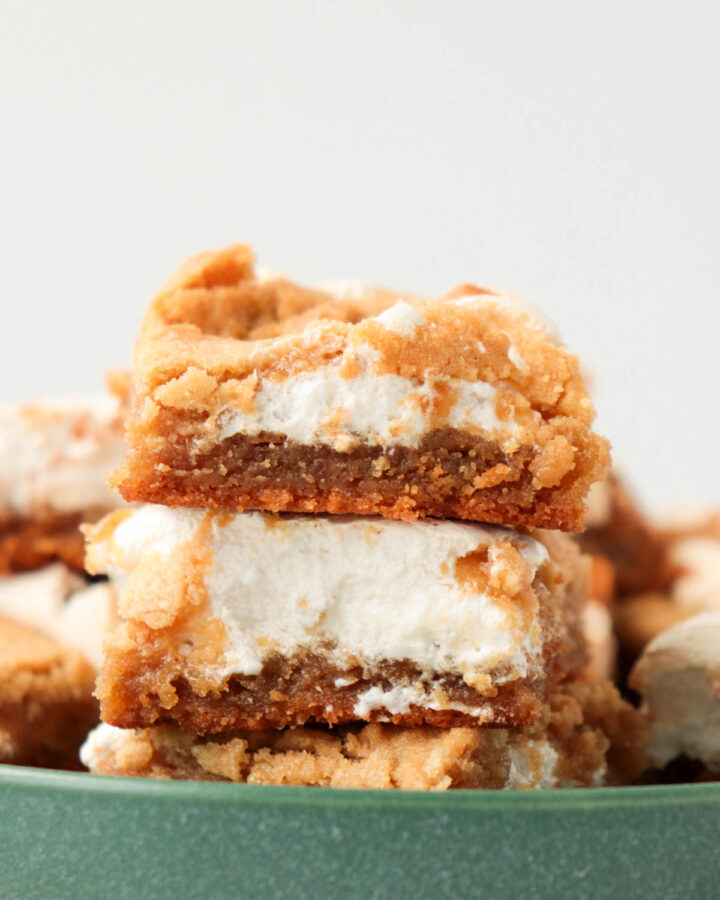 Fluffernutter Bars (Marshmallow Peanut Butter Bars) - Knead Some Sweets